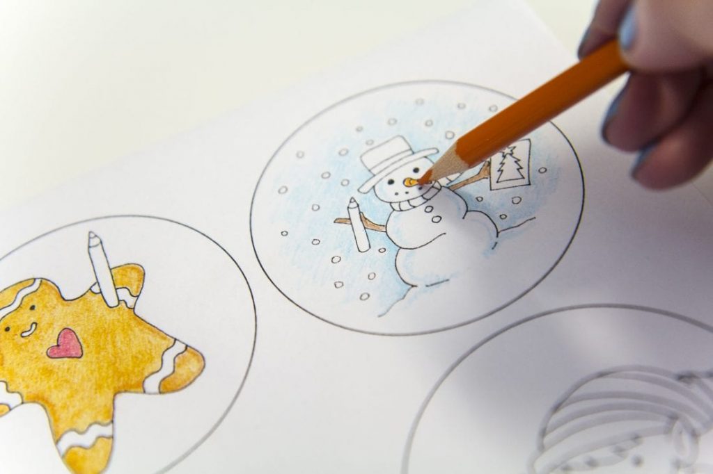 Christmas Ornament | COLORED PENCIL Magazine
